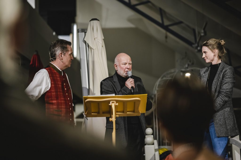 Rüdiger Mayer übergibt Geschäftsführung an Daniela Rothländer - FUCHS ...